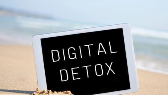 Digital Detox: Strategies for Reducing Screen Time Effectively - TeamRockie